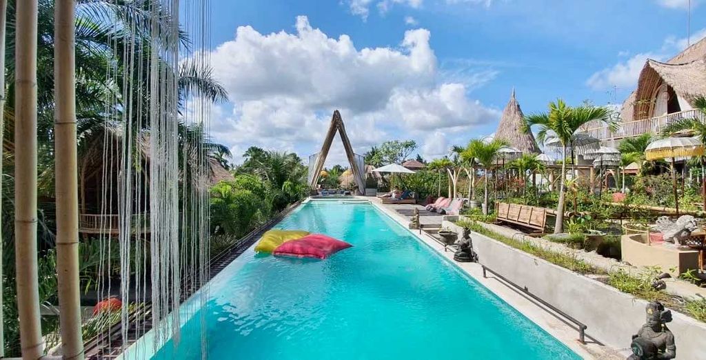The Mansion Resort Hotel & Spa Ubud 4*, Anema Resort Gili Lombok 5 ...