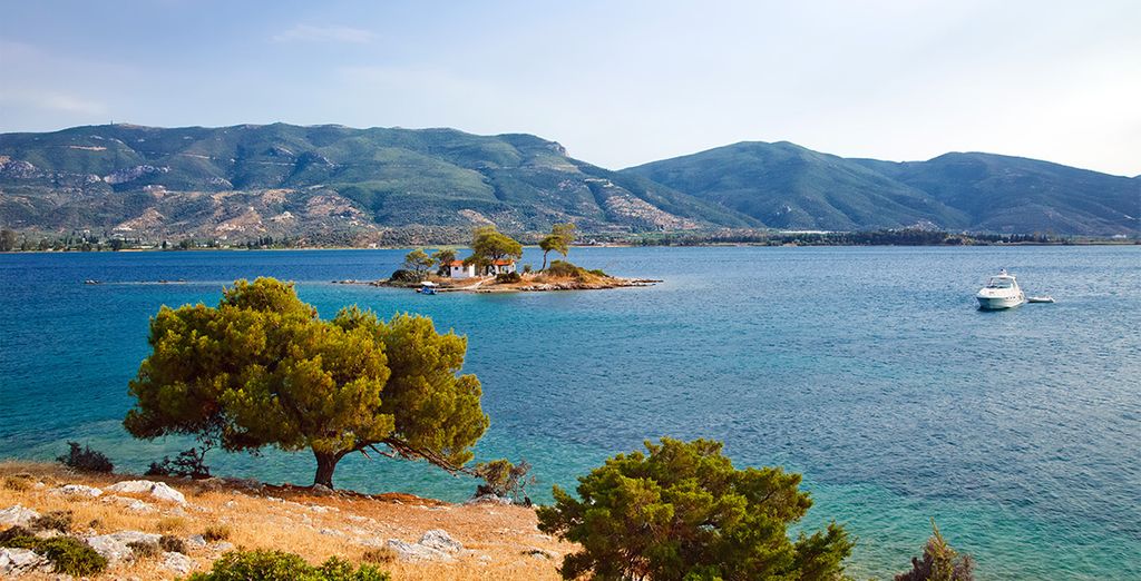 The Grove Seaside Hotel 4* - Athens - Up to 70% off | Voyage Privé